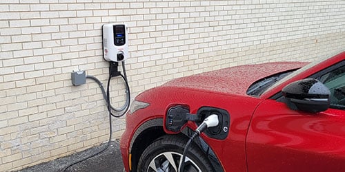 7 Benefits of Installing an EV Charging Station at Your Commercial Business